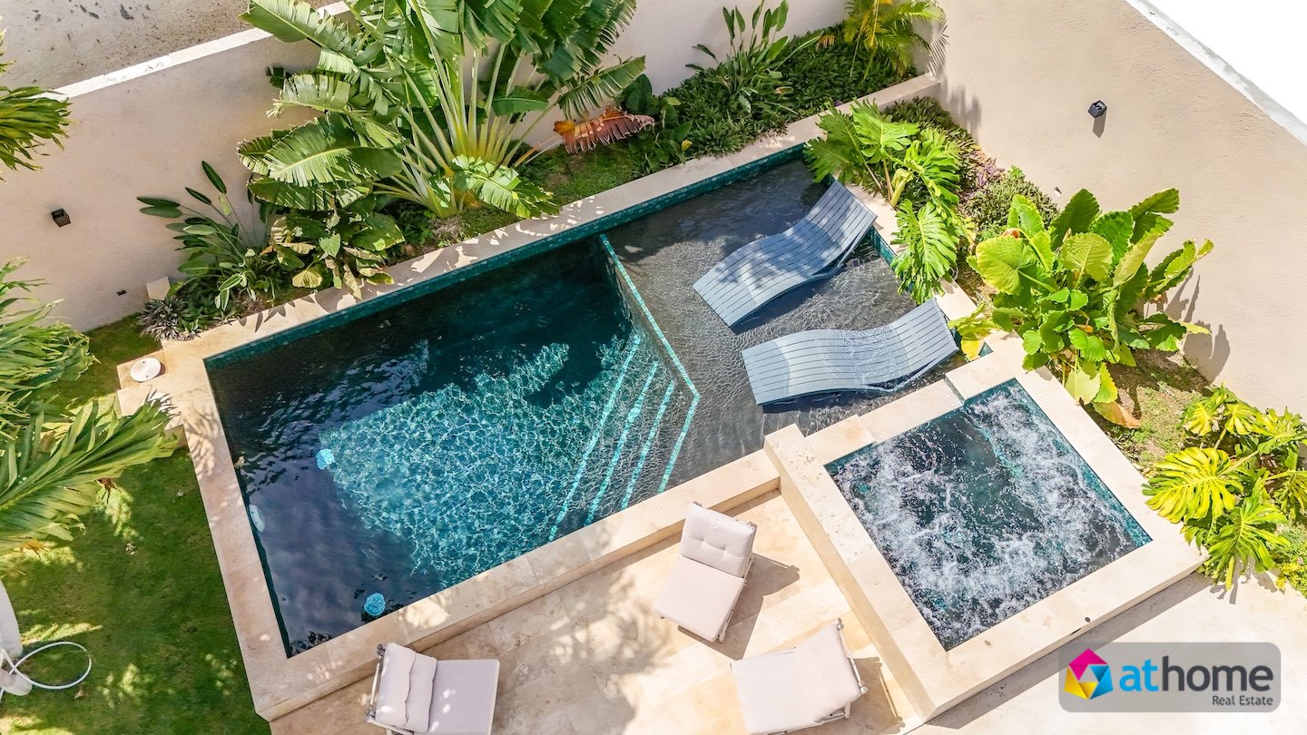 Gerenoveerde Villa met Appartement Zwembad en Jacuzzi te Matancia te ...